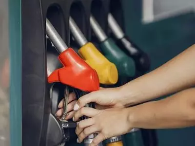 5 BEST Alternatives to Fossil Fuels for Cars